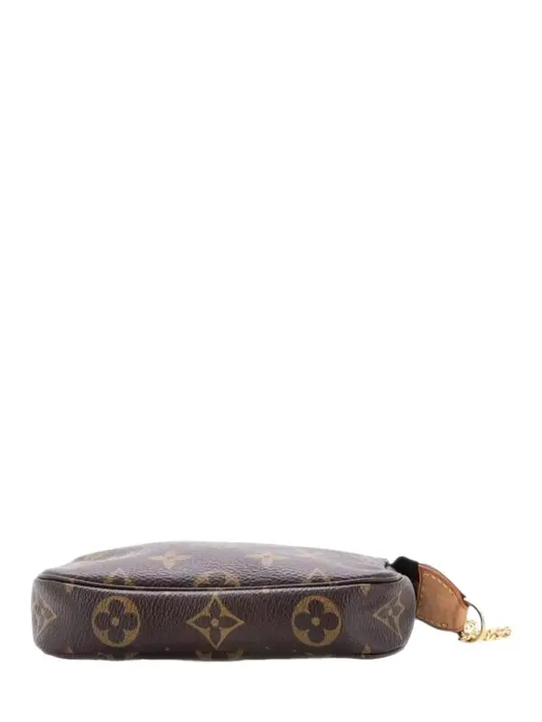 LOUIS VUITTON Pochette Accessoires Monogram Canvas Mini Clutch Bag - Brown