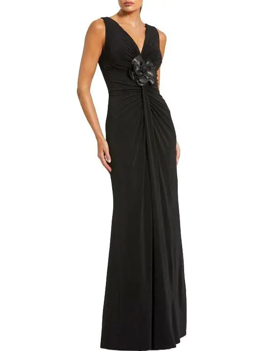 Mac Duggal Sleeveless Jersey Gown With 3d Floral Detail - Black