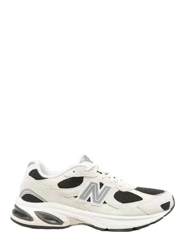 NEW BALANCE Paneled Logo Sneakers - Neutrals