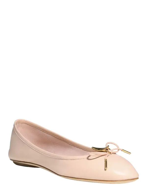 Chloé Round Toe Ballet Flats With Gold Banana Pendant And Bow Detailing - Light Brown