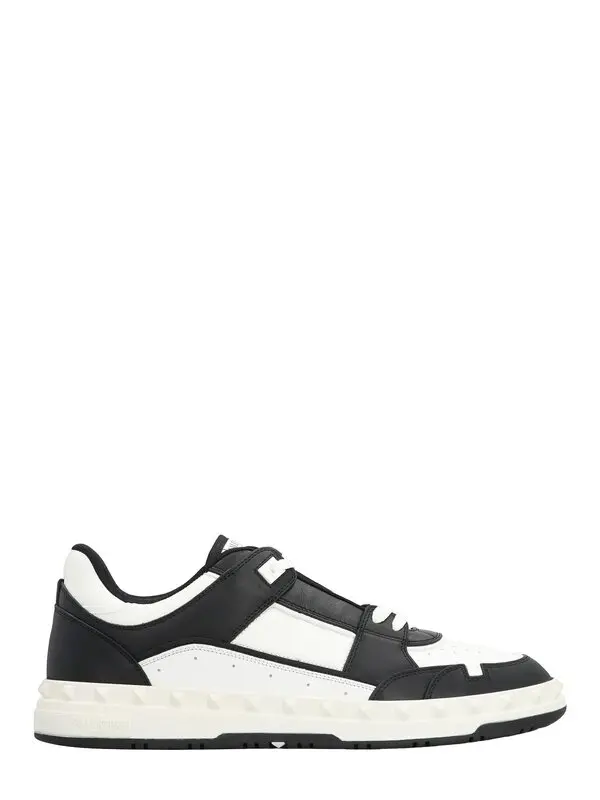 Valentino Garavani Low-top Sneakers With Contrasting Inserts - Black