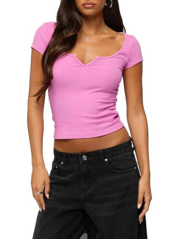 EDIKTED Cropped Notched Scoop Neck T-shirt - Pink