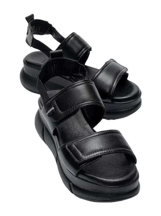 FOREVER & ALWAYS SHOES Heleste Leather Platform Sandal - Black
