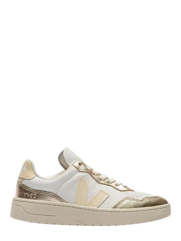 VEJA V-90 Sneakers - White