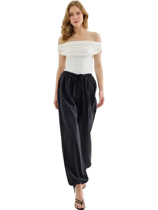 MONLICIA Novelle Modal Balloon Pants - Black