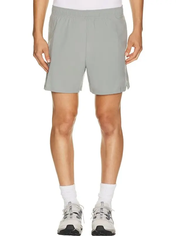 On 5 Core Shorts - Apollo