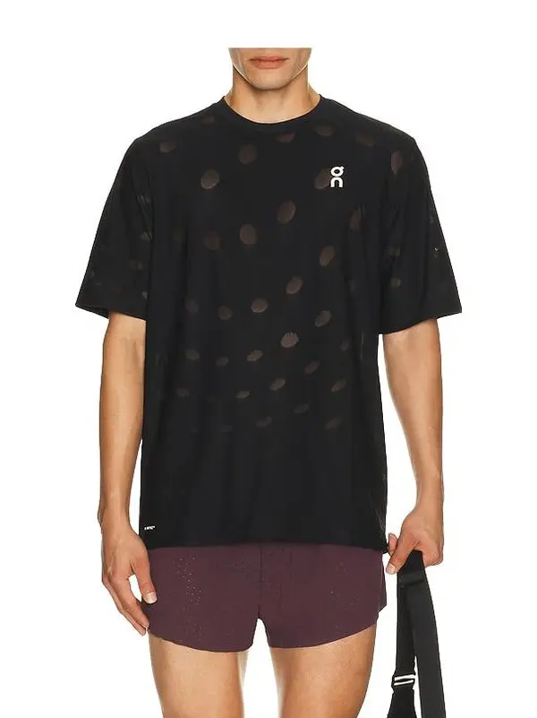 On Zero-t Breathe Short Sleeve Shirt - Black