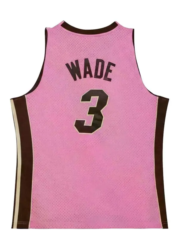 Mitchell & Ness Dwayne Wade Miami Heat Swingman Jersey - Pink