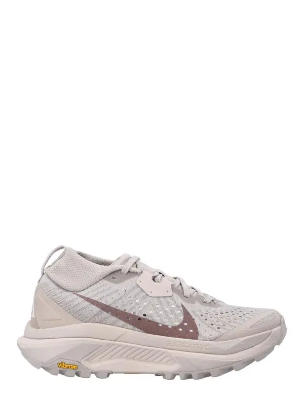 Nike Zegama Trail Running Trainers - White