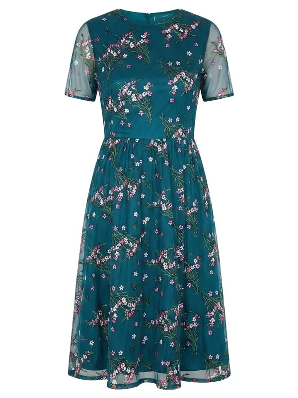 YUMI Embroidered Floral Mesh Midi Dress - Blue