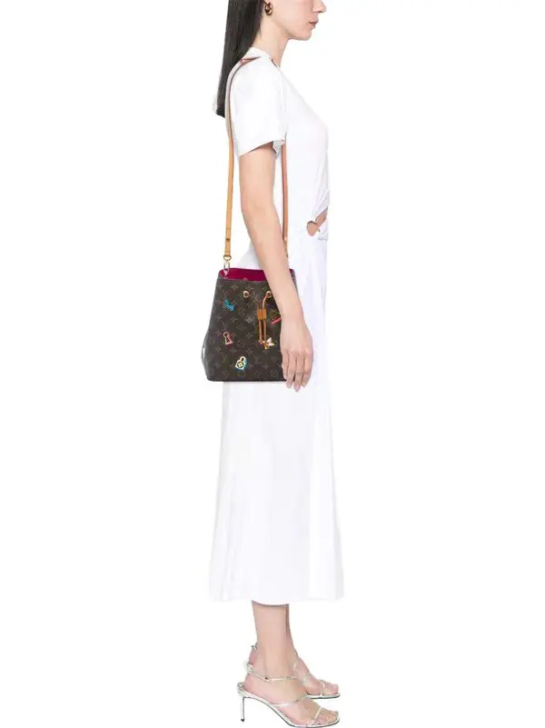 LOUIS VUITTON Monogram Love Lock Neonoe Mm Bucket Bag - Brown