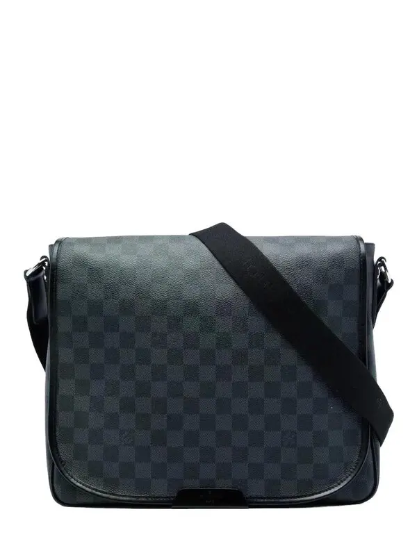LOUIS VUITTON Damier Graphite Daniel Mm Crossbody Bag - Black