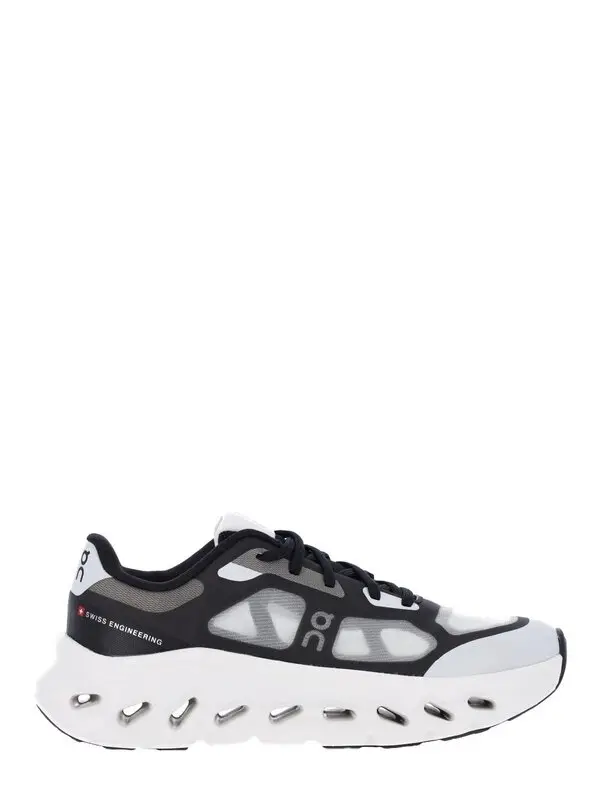 On Sneakers "cloudtilt Remix - Black