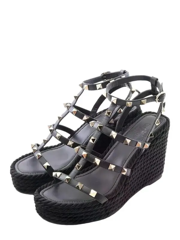 Valentino Garavani Rockstud Wedge Sandals - Black