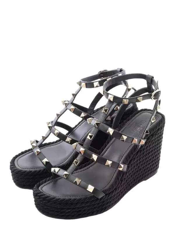 Valentino Garavani Rockstud Wedge Sandals - Black