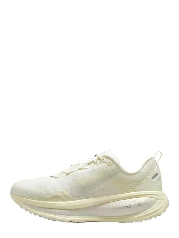 Nike Vomero 18 Sneakers - Neutrals