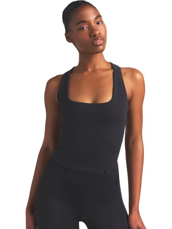 SKIMS Racerback Tank Top | Black | | Nike Vintage Seamless - Obsidian