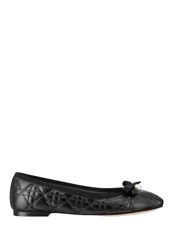 Dior Round Toe Ballet Flats With Bow Detailing - Black