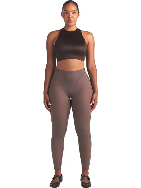 SKIMS V Panel 28" Legging | Deep Neutral | | Nike Weightless Layers - Resin