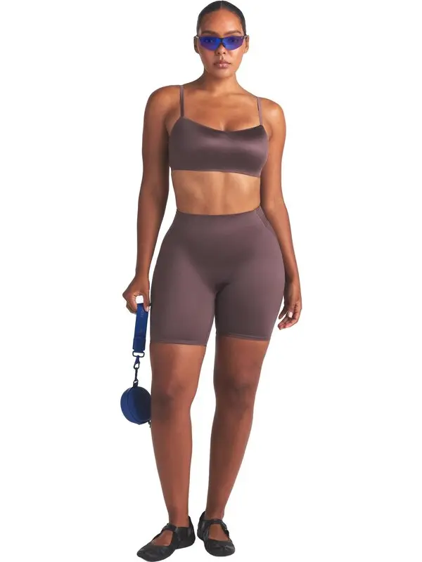 SKIMS Scoop Cami Top Bra | Deep Neutral | | Nike Satin Shine - Resin
