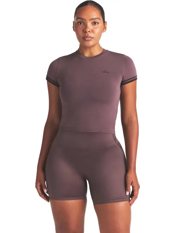 SKIMS Bonded Waist 5" Biker Short | Medium Neutral | | Nike Satin Shine - Resin