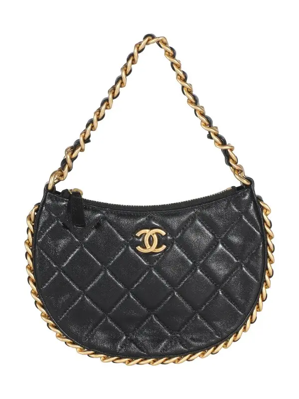 Chanel Shiny Quilted Lambskin Cc Chain Around Hobo Bag - Black