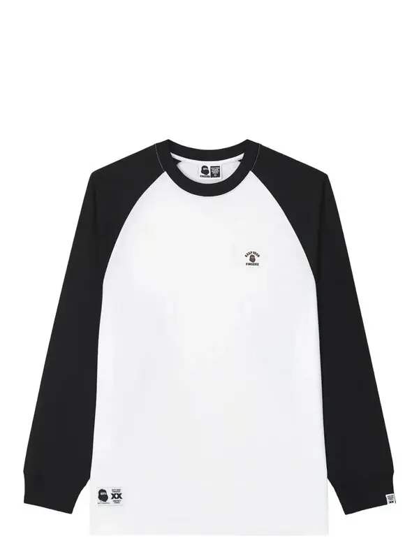 FINGERCROXX Logo Patch Raglan Sleeve T-shirt - White
