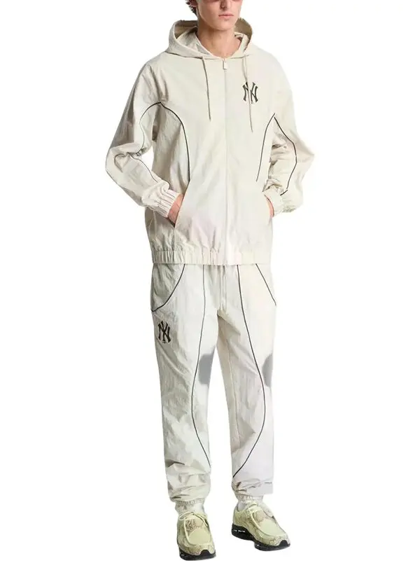 New Era New York Yankees Logo-embroidered Jacket - Neutrals
