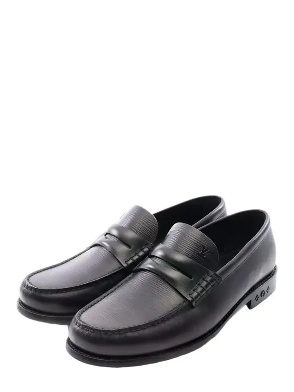 LOUIS VUITTON 2023 Épi Leather Loafers - Black