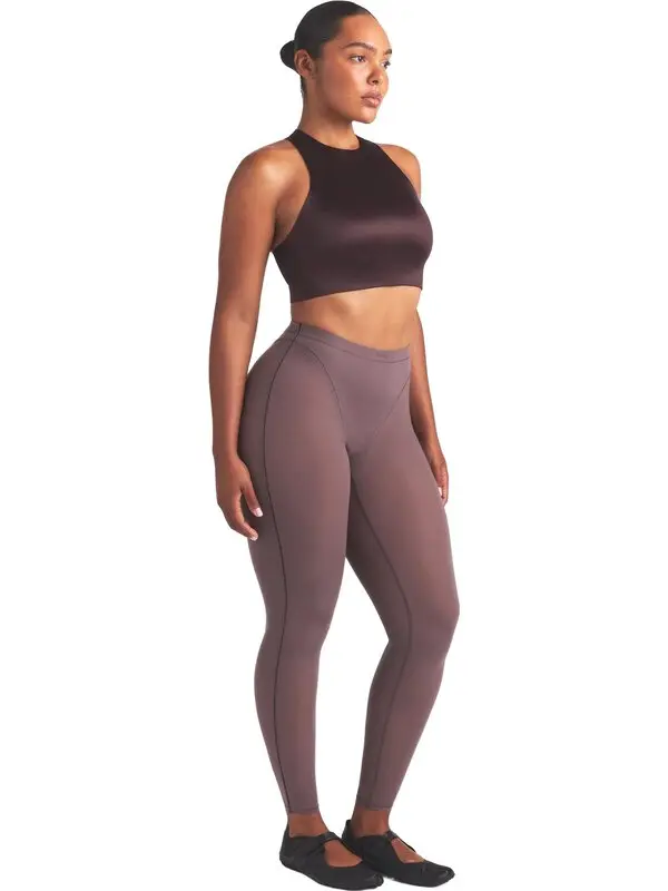 SKIMS High Neck Bra | Deep Neutral | | Nike Satin Shine - Phoenix