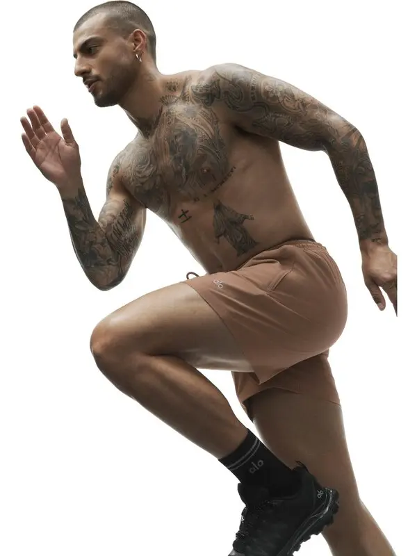 Alo Yoga 5" Circuit Short - Java Brown