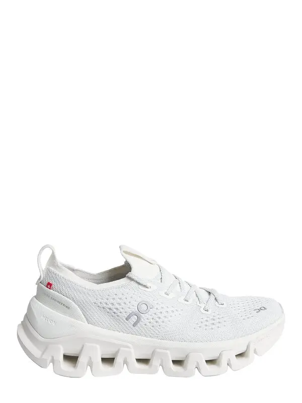 On X Tempo Trainers - White
