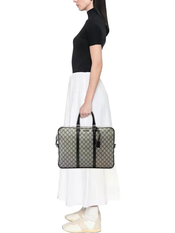 Gucci 2016-2026 Gg Supreme Business Bag - Neutrals