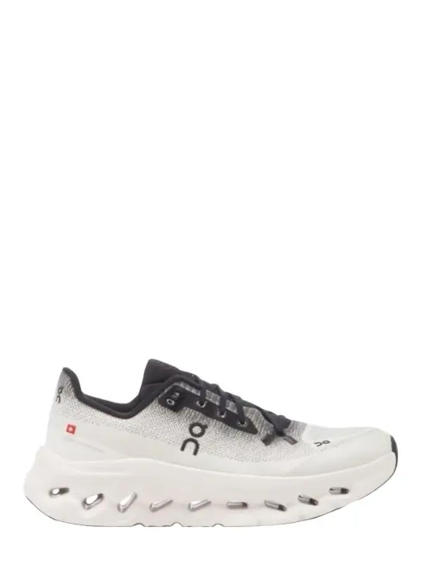 On Cloudtilt Sneakers - White/ivory