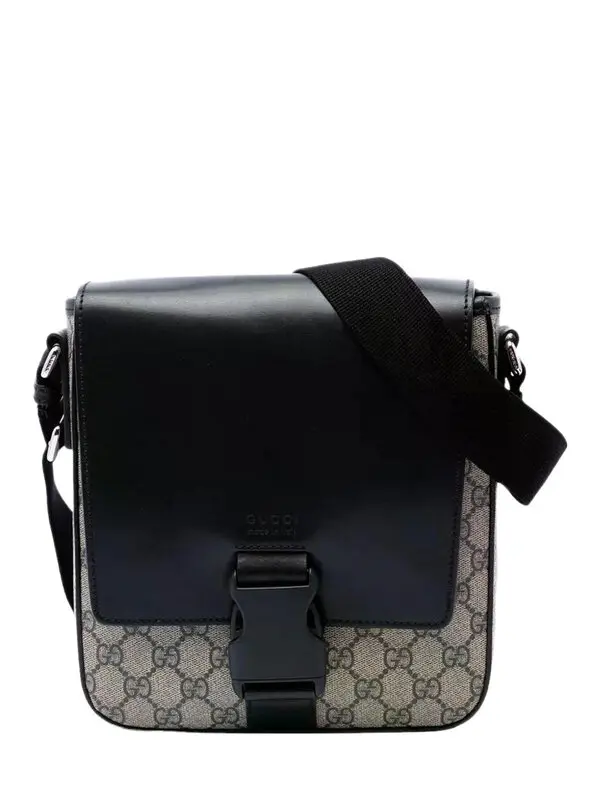 Gucci 2016-2026 Gg Supreme Flap Messenger Bag Crossbody Bag - Neutrals