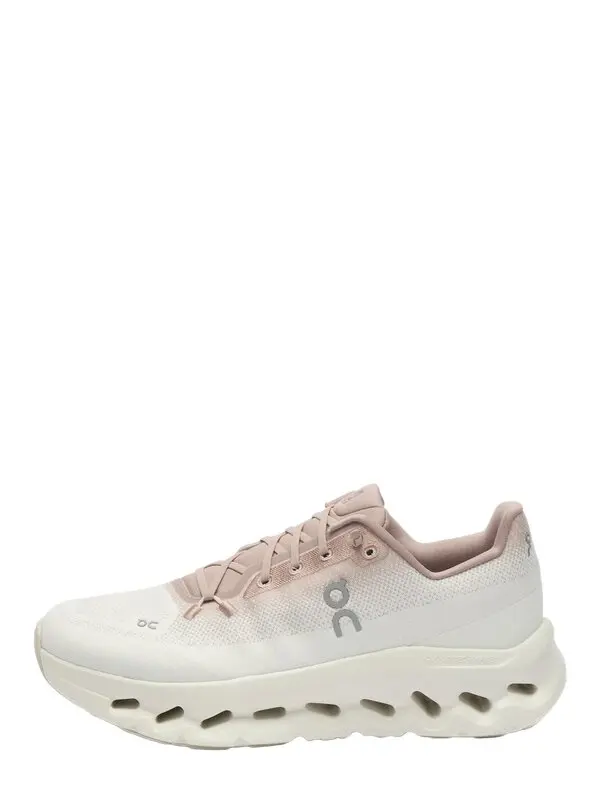 On Cloudtilt Sneaker - Biscuit/ivory