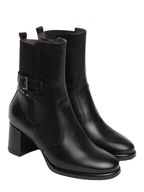 NEROGIARDINI Leather Block Heel Chelsea Boots With Studded Buckle Detail - Black