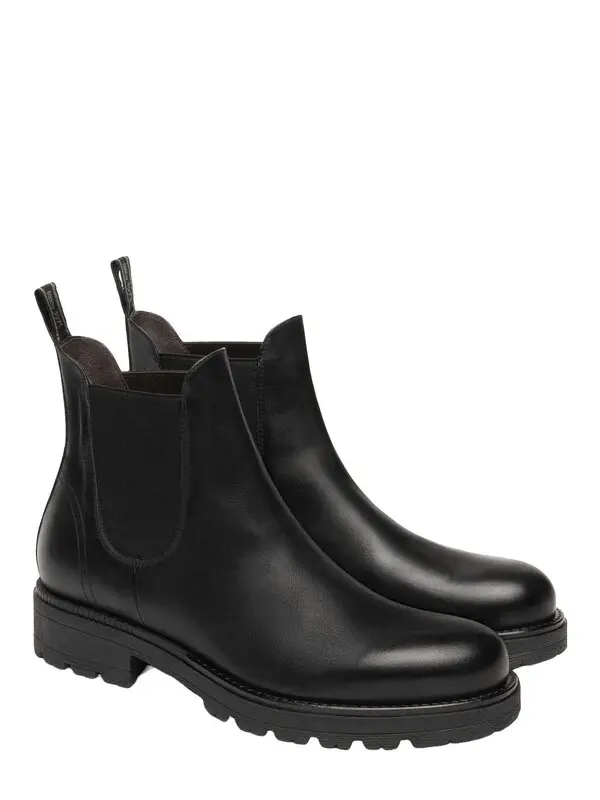 NEROGIARDINI Leather Chelsea Boots With Lug Sole - Black