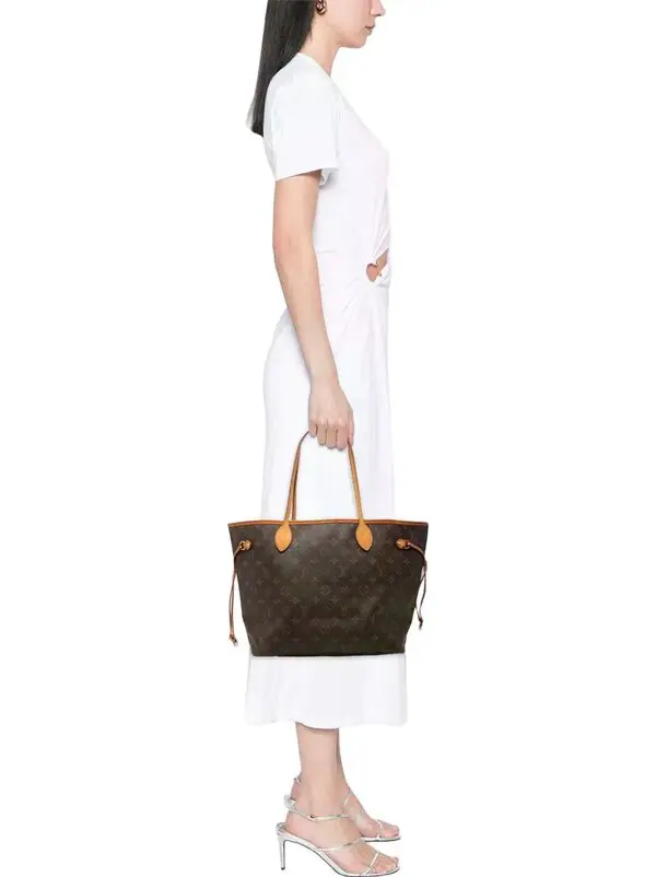 LOUIS VUITTON 2010 Monogram Neverfull Mm Tote Bag - Brown