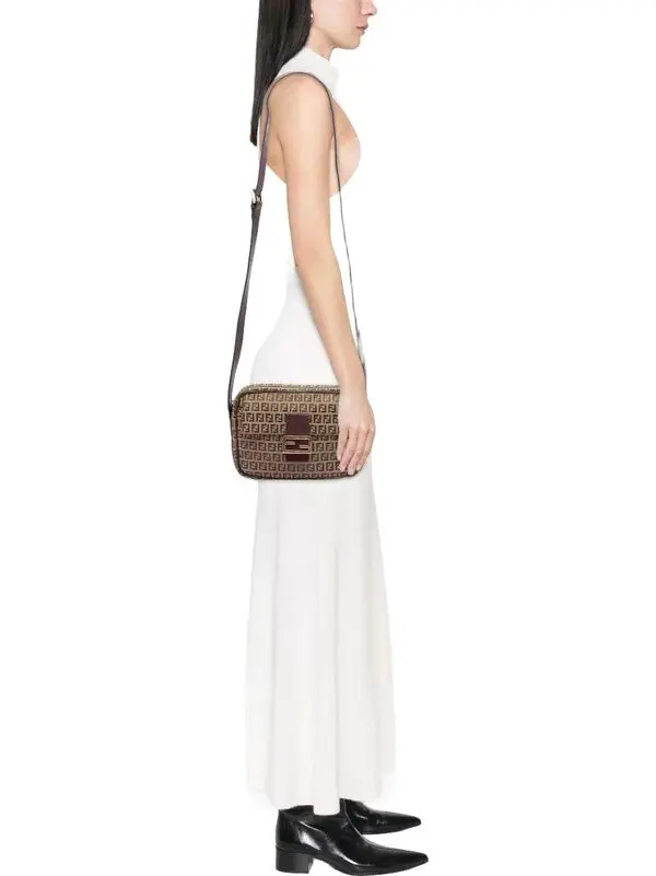 Fendi 2000-2010 Zucchino Canvas Crossbody Bag - Brown