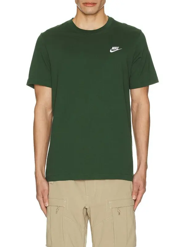 Nike Nsw Club Tee In Green - Fir