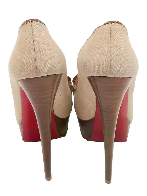 CHRISTIAN LOUBOUTIN Alta Campus Tassel Pumps - Brown