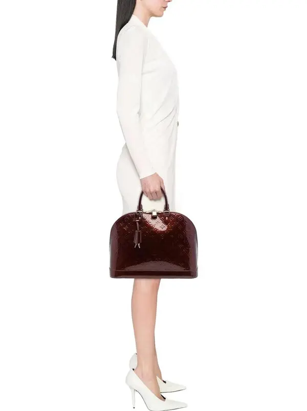 LOUIS VUITTON Monogram Vernis Alma Gm Handbag - Red