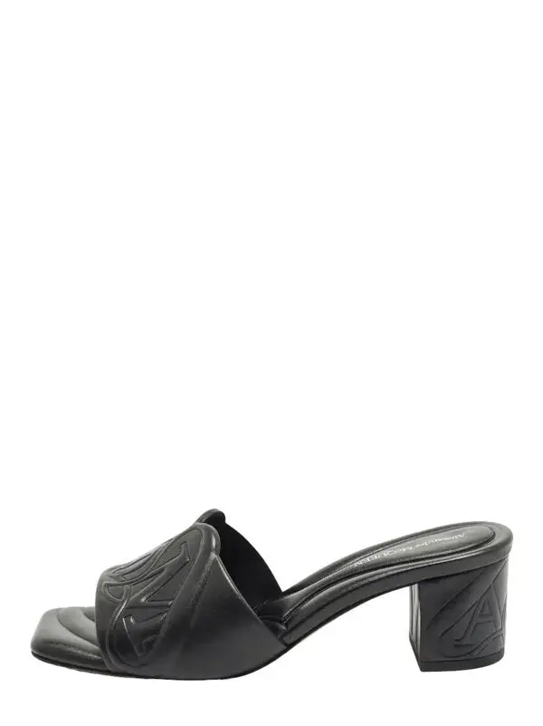 Alexander McQueen Seal Logo Embossed Block Heel Sandals - Black