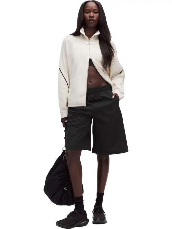 Lululemon Woven Mid-rise Bermuda Shorts - Black