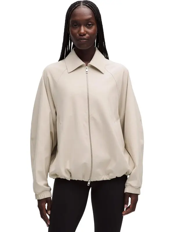 Lululemon Daydrift Jacket With Collared Neckline And Zip-up Closure - Sand Dollar