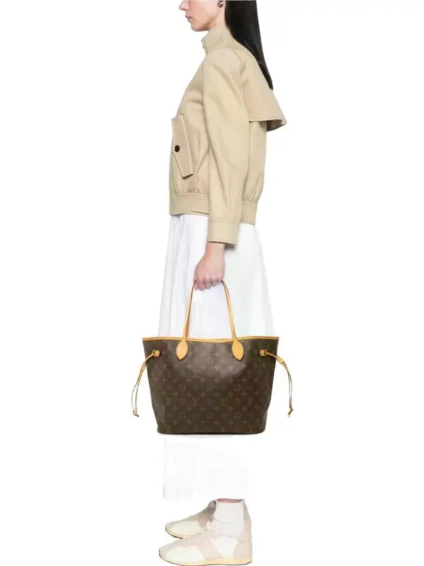 LOUIS VUITTON Monogram Canvas Neverfull Mm Tote Bag - Brown