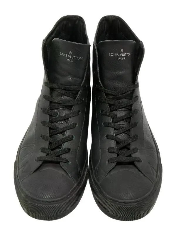 LOUIS VUITTON High Top Sneakers With Rainbow Graphic Print - Black