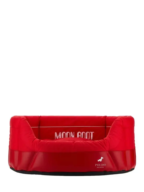 POLDO DOG COUTURE Moon Boot-style Dog Bed - Red