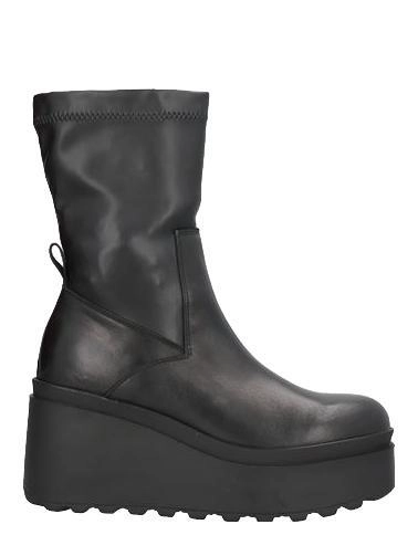 NOA A. Leather Ankle Boots - Black